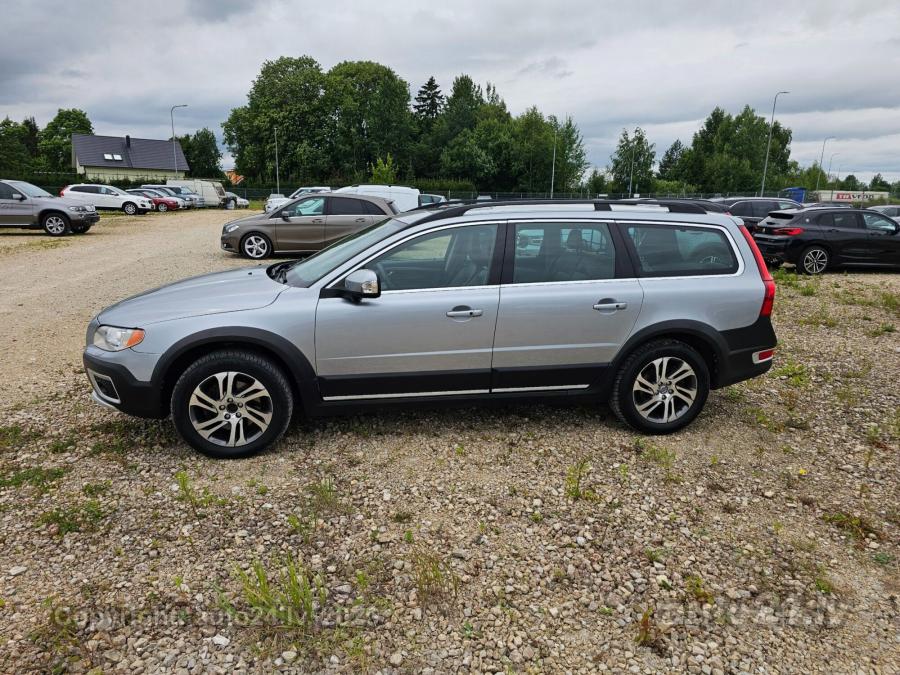 Pelēks Volvo XC70 2012 Tartu, ar dzinēja tilpumu 2.40 L un nobraukumu 227 tūkst. km par 8990 €, foto 4 vietnē AUTOMOTO.COM.LV