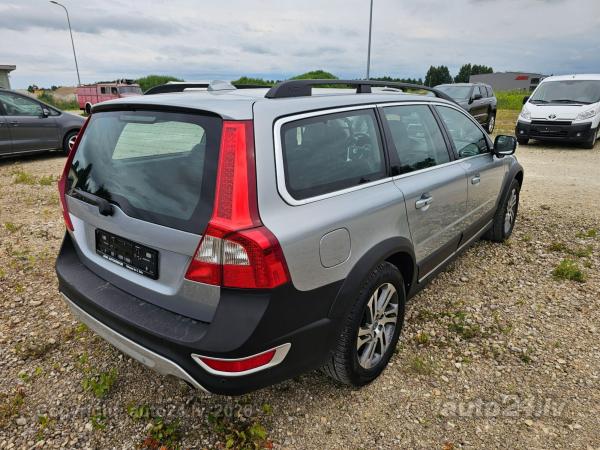 Grey Volvo XC70 2012 in Tartu, with an engine capacity of 2.40 L and mileage of 227 thousand km for 8990 €, photo 6 on AUTOMOTO.COM.LV