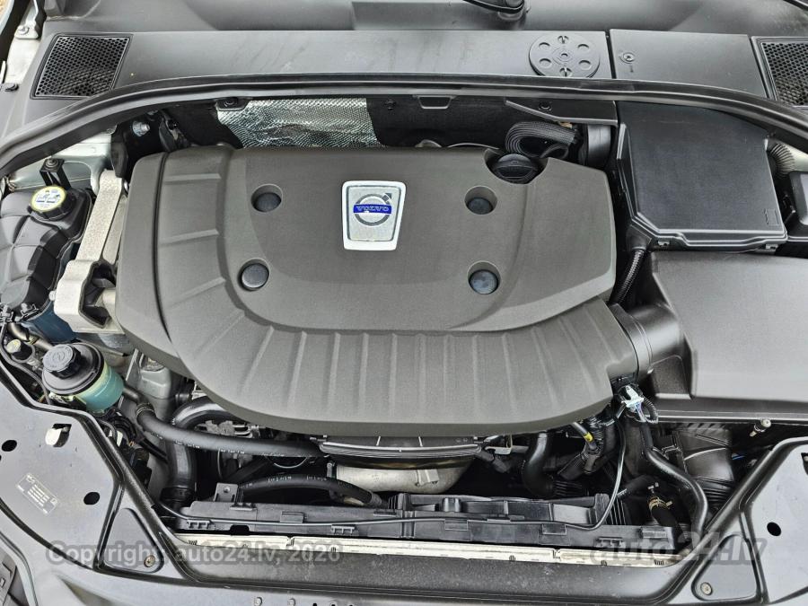 Pelēks Volvo XC70 2012 Tartu, ar dzinēja tilpumu 2.40 L un nobraukumu 227 tūkst. km par 8990 €, foto 19 vietnē AUTOMOTO.COM.LV