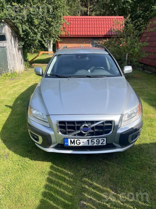 Pelēks Volvo XC70 2012 Ventspils, ar dzinēja tilpumu 2.40 L un nobraukumu 187 tūkst. km par 9500 €, foto 1 vietnē AUTOMOTO.COM.LV