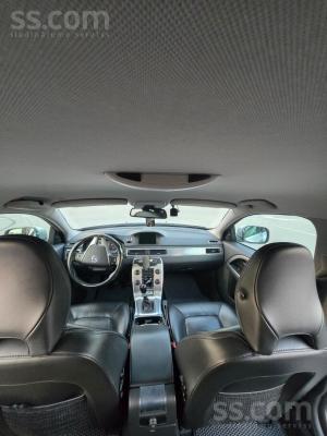 Pelēks Volvo XC70 2012 Rīga, ar dzinēja tilpumu 2.40 L un nobraukumu 258 tūkst. km par 9600 €, foto 10 vietnē AUTOMOTO.COM.LV