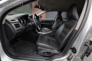 Pelēks Volvo XC70 2012 Jelgava, ar dzinēja tilpumu 2.00 L un nobraukumu 0 tūkst. km par 10450 €, foto 8 vietnē AUTOMOTO.COM.LV