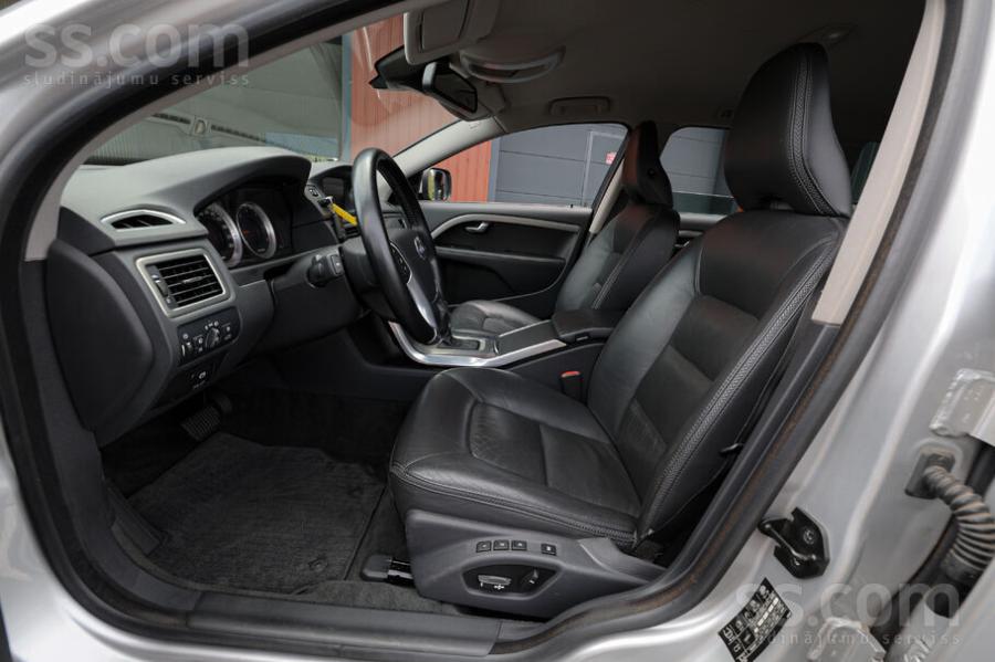 Pelēks Volvo XC70 2012 Jelgava, ar dzinēja tilpumu 2.00 L un nobraukumu 0 tūkst. km par 10450 €, foto 8 vietnē AUTOMOTO.COM.LV