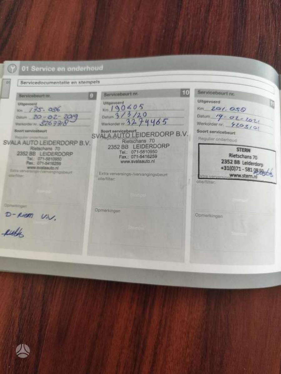 Pelēks Volvo XC70 2012 Kauņa, ar dzinēja tilpumu 1.98 L un nobraukumu 280 tūkst. km par 7999 €, foto 29 vietnē AUTOMOTO.COM.LV