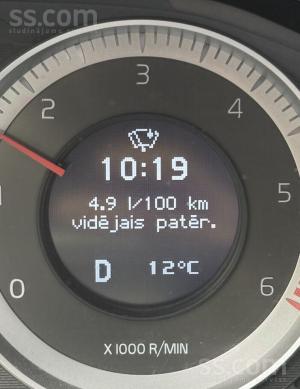 Grey Volvo XC70 2012 in Riga, with an engine capacity of 2.40 L and mileage of 399 thousand km for 8500 €, photo 7 on AUTOMOTO.COM.LV
