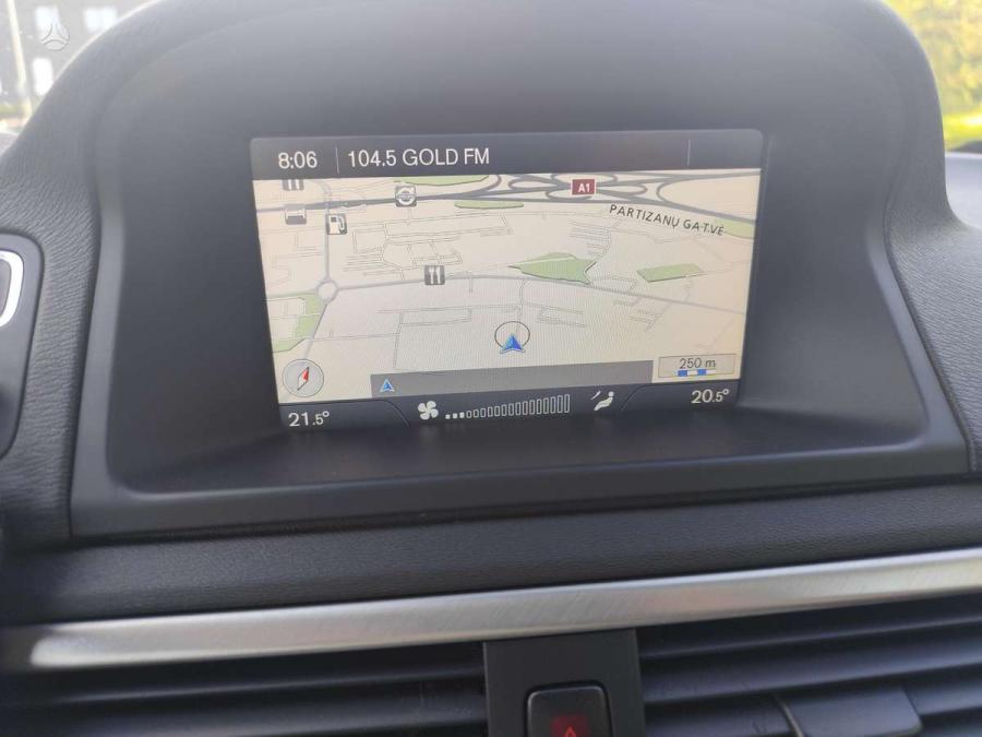 Pelēks Volvo XC70 2012 Kauņa, ar dzinēja tilpumu 2.40 L un nobraukumu 248 tūkst. km par 8650 €, foto 15 vietnē AUTOMOTO.COM.LV
