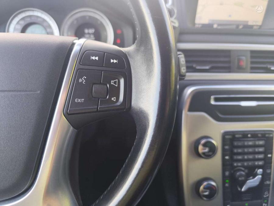 Pelēks Volvo XC70 2012 Kauņa, ar dzinēja tilpumu 2.40 L un nobraukumu 248 tūkst. km par 8650 €, foto 16 vietnē AUTOMOTO.COM.LV
