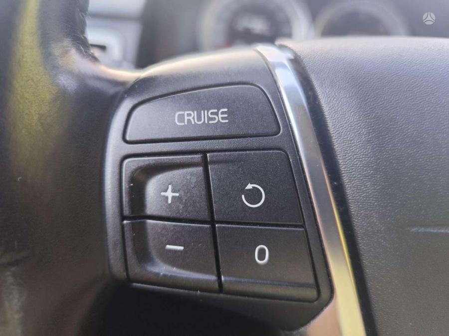 Pelēks Volvo XC70 2012 Kauņa, ar dzinēja tilpumu 2.40 L un nobraukumu 248 tūkst. km par 8650 €, foto 17 vietnē AUTOMOTO.COM.LV