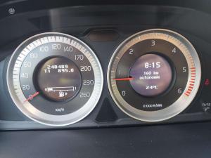 Pelēks Volvo XC70 2012 Kauņa, ar dzinēja tilpumu 2.40 L un nobraukumu 248 tūkst. km par 8650 €, foto 21 vietnē AUTOMOTO.COM.LV