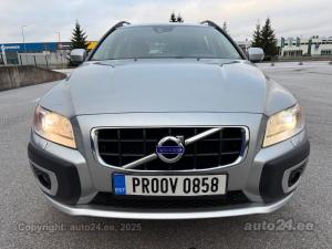 Grey Volvo XC70 2013 in Paide, with an engine capacity of 2.00 L and mileage of 320 thousand km for 9690 €, photo 2 on AUTOMOTO.COM.LV