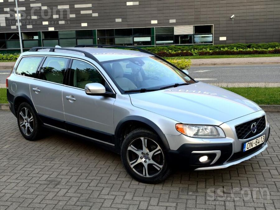 Pelēks Volvo XC70 2013 Jelgava, ar dzinēja tilpumu 2.40 L un nobraukumu 286 tūkst. km par 9990 €, foto 3 vietnē AUTOMOTO.COM.LV