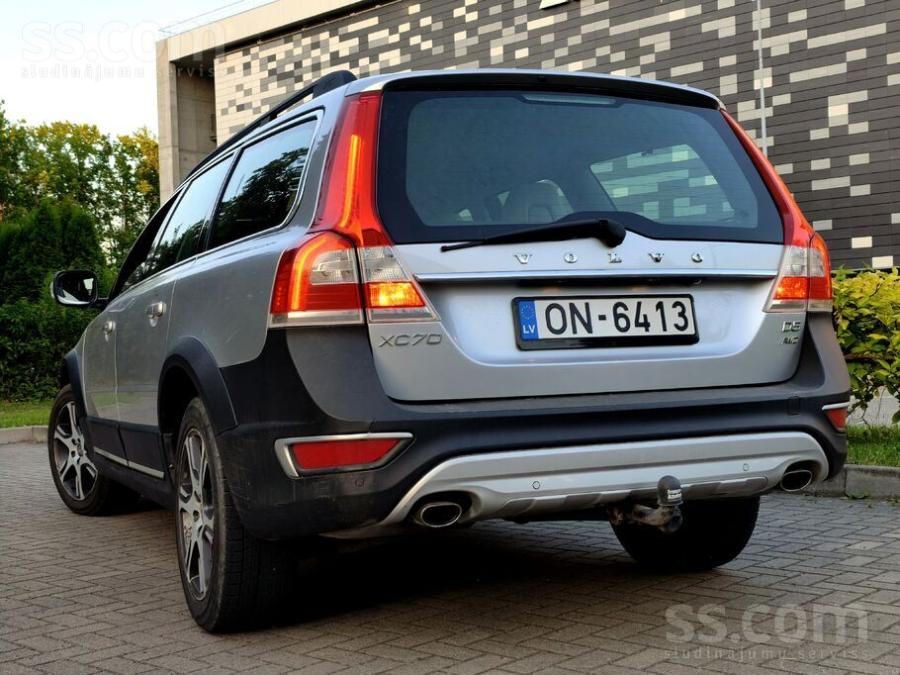 Pelēks Volvo XC70 2013 Jelgava, ar dzinēja tilpumu 2.40 L un nobraukumu 286 tūkst. km par 9990 €, foto 5 vietnē AUTOMOTO.COM.LV