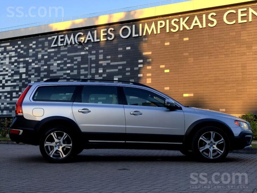 Pelēks Volvo XC70 2013 Jelgava, ar dzinēja tilpumu 2.40 L un nobraukumu 286 tūkst. km par 9990 €, foto 9 vietnē AUTOMOTO.COM.LV