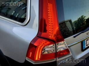Pelēks Volvo XC70 2013 Jelgava, ar dzinēja tilpumu 2.40 L un nobraukumu 286 tūkst. km par 9990 €, foto 13 vietnē AUTOMOTO.COM.LV