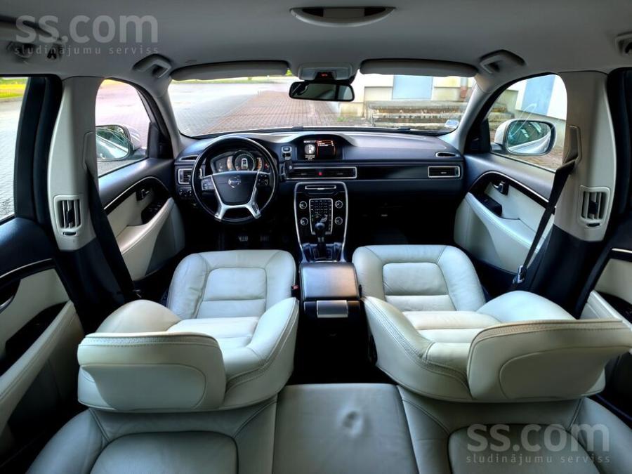 Pelēks Volvo XC70 2013 Jelgava, ar dzinēja tilpumu 2.40 L un nobraukumu 286 tūkst. km par 9990 €, foto 14 vietnē AUTOMOTO.COM.LV