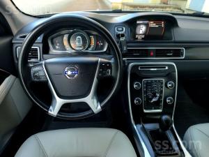 Pelēks Volvo XC70 2013 Jelgava, ar dzinēja tilpumu 2.40 L un nobraukumu 286 tūkst. km par 9990 €, foto 15 vietnē AUTOMOTO.COM.LV