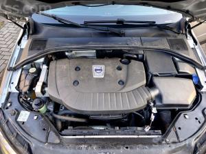 Pelēks Volvo XC70 2013 Jelgava, ar dzinēja tilpumu 2.40 L un nobraukumu 286 tūkst. km par 9990 €, foto 31 vietnē AUTOMOTO.COM.LV