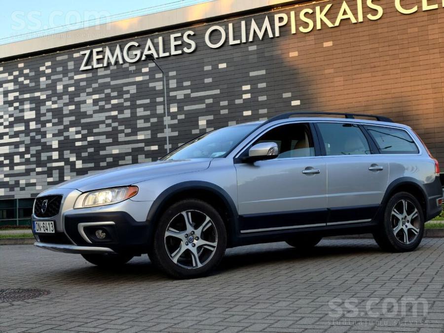 Pelēks Volvo XC70 2013 Jelgava, ar dzinēja tilpumu 2.40 L un nobraukumu 286 tūkst. km par 9990 €, foto 32 vietnē AUTOMOTO.COM.LV