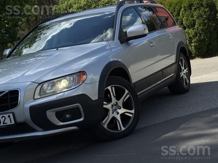 Pelēks Volvo XC70 2013 Jūrmala, ar dzinēja tilpumu 2.00 L un nobraukumu 0 tūkst. km par 7250 €, foto 4 vietnē AUTOMOTO.COM.LV