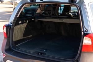 Pelēks Volvo XC70 2013 Rīga, ar dzinēja tilpumu 2.40 L un nobraukumu 330 tūkst. km par 10995 €, foto 13 vietnē AUTOMOTO.COM.LV