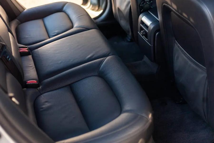 Pelēks Volvo XC70 2013 Rīga, ar dzinēja tilpumu 2.40 L un nobraukumu 330 tūkst. km par 10995 €, foto 22 vietnē AUTOMOTO.COM.LV