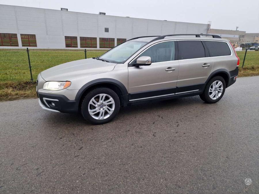 Pelēks Volvo XC70 2014 Šauļi, ar dzinēja tilpumu 1.97 L un nobraukumu 314 tūkst. km par 8700 €, foto 1 vietnē AUTOMOTO.COM.LV