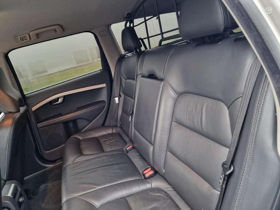 Pelēks Volvo XC70 2014 Šauļi, ar dzinēja tilpumu 1.97 L un nobraukumu 314 tūkst. km par 8700 €, foto 10 vietnē AUTOMOTO.COM.LV