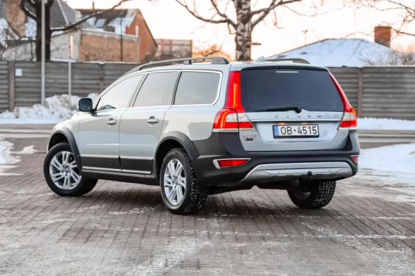 Pelēks Volvo XC70 2014 Jelgava, ar dzinēja tilpumu 2.00 L un nobraukumu 254 tūkst. km par 10000 €, foto 7 vietnē AUTOMOTO.COM.LV