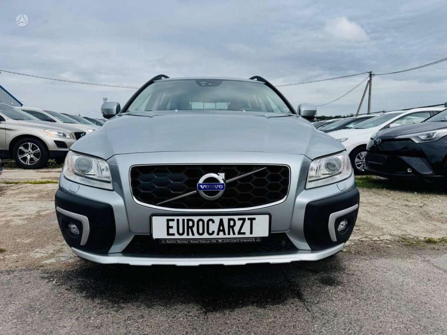 Grey Volvo XC70 2014 in Kaunas, with an engine capacity of 2.40 L and mileage of 308 thousand km for 13350 €, photo 3 on AUTOMOTO.COM.LV