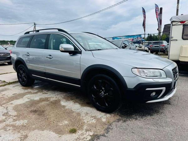 Grey Volvo XC70 2014 in Kaunas, with an engine capacity of 2.40 L and mileage of 308 thousand km for 13350 €, photo 3 on AUTOMOTO.COM.LV
