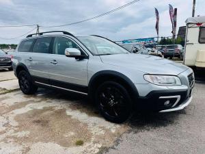 Grey Volvo XC70 2014 in Kaunas, with an engine capacity of 2.40 L and mileage of 308 thousand km for 13350 €, photo 4 on AUTOMOTO.COM.LV