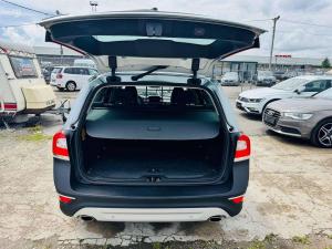 Grey Volvo XC70 2014 in Kaunas, with an engine capacity of 2.40 L and mileage of 308 thousand km for 13350 €, photo 11 on AUTOMOTO.COM.LV