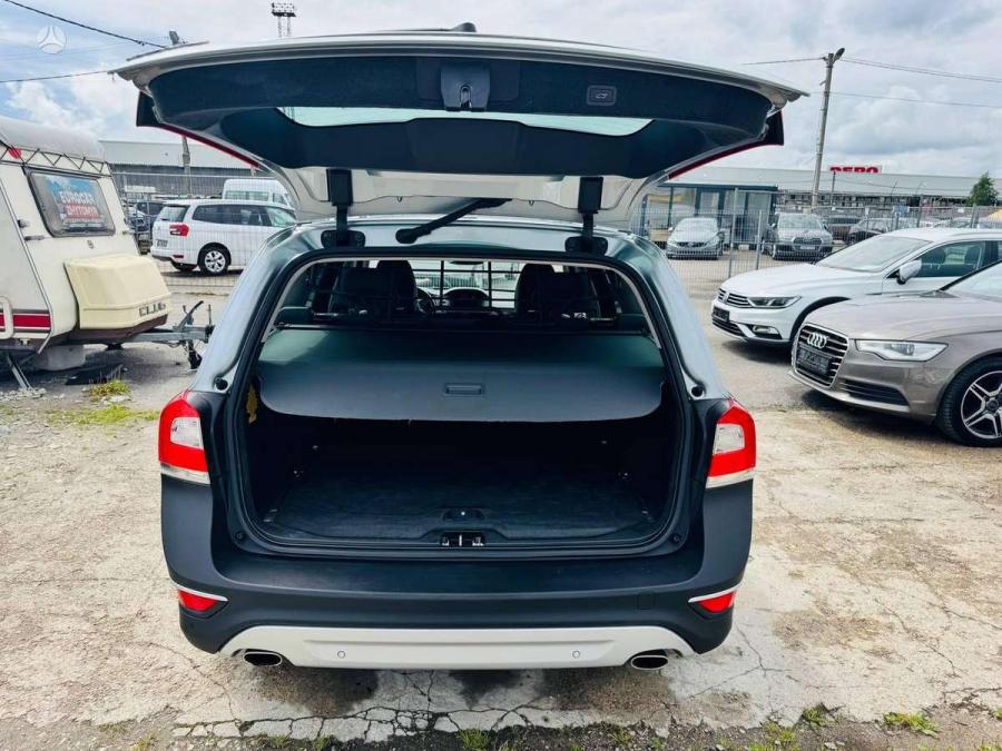 Grey Volvo XC70 2014 in Kaunas, with an engine capacity of 2.40 L and mileage of 308 thousand km for 13350 €, photo 11 on AUTOMOTO.COM.LV