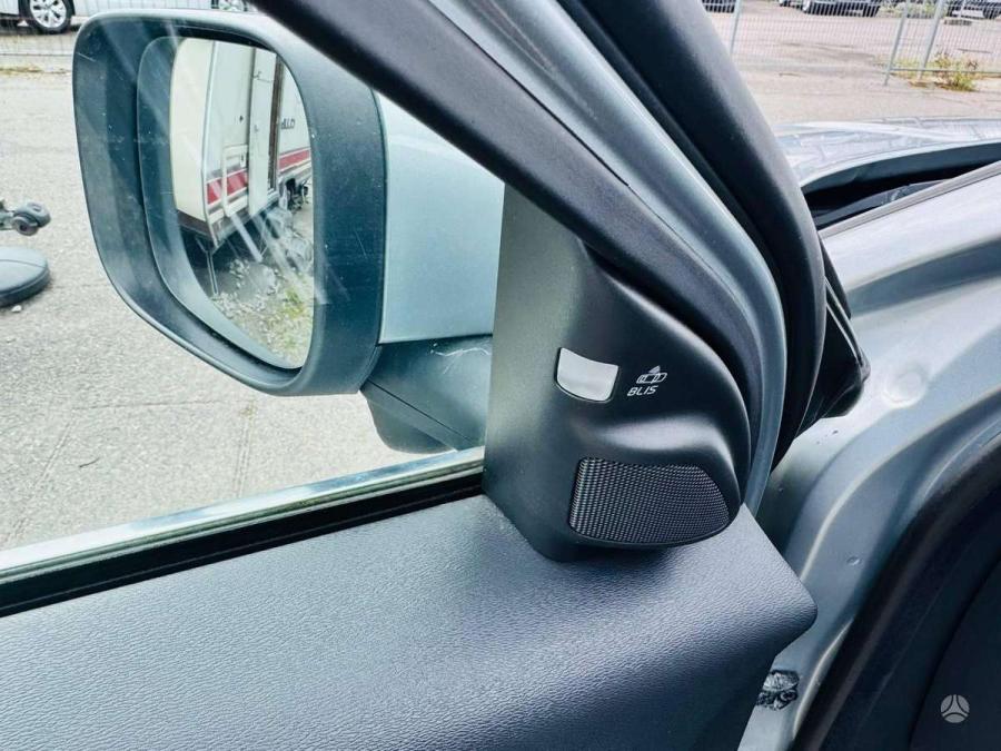 Grey Volvo XC70 2014 in Kaunas, with an engine capacity of 2.40 L and mileage of 308 thousand km for 13350 €, photo 14 on AUTOMOTO.COM.LV