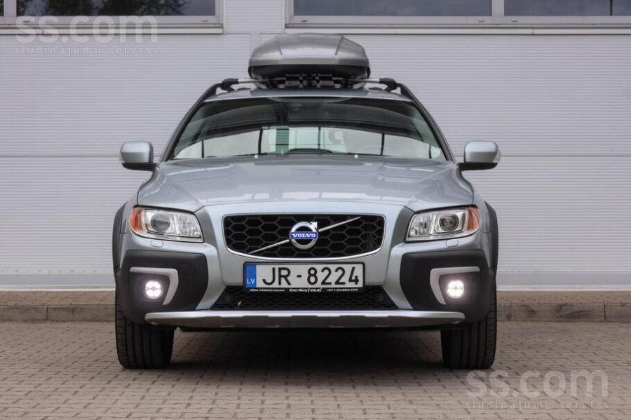 Pelēks Volvo XC70 2014 Rīga, ar dzinēja tilpumu 2.40 L un nobraukumu 263 tūkst. km par 9995 €, foto 4 vietnē AUTOMOTO.COM.LV