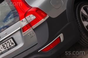 Pelēks Volvo XC70 2014 Rīga, ar dzinēja tilpumu 2.40 L un nobraukumu 263 tūkst. km par 9995 €, foto 9 vietnē AUTOMOTO.COM.LV