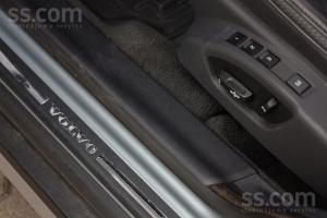 Pelēks Volvo XC70 2014 Rīga, ar dzinēja tilpumu 2.40 L un nobraukumu 263 tūkst. km par 9995 €, foto 13 vietnē AUTOMOTO.COM.LV