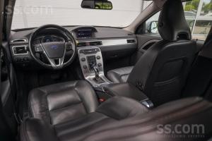 Pelēks Volvo XC70 2014 Rīga, ar dzinēja tilpumu 2.40 L un nobraukumu 263 tūkst. km par 9995 €, foto 14 vietnē AUTOMOTO.COM.LV