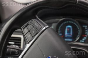 Pelēks Volvo XC70 2014 Rīga, ar dzinēja tilpumu 2.40 L un nobraukumu 263 tūkst. km par 9995 €, foto 22 vietnē AUTOMOTO.COM.LV