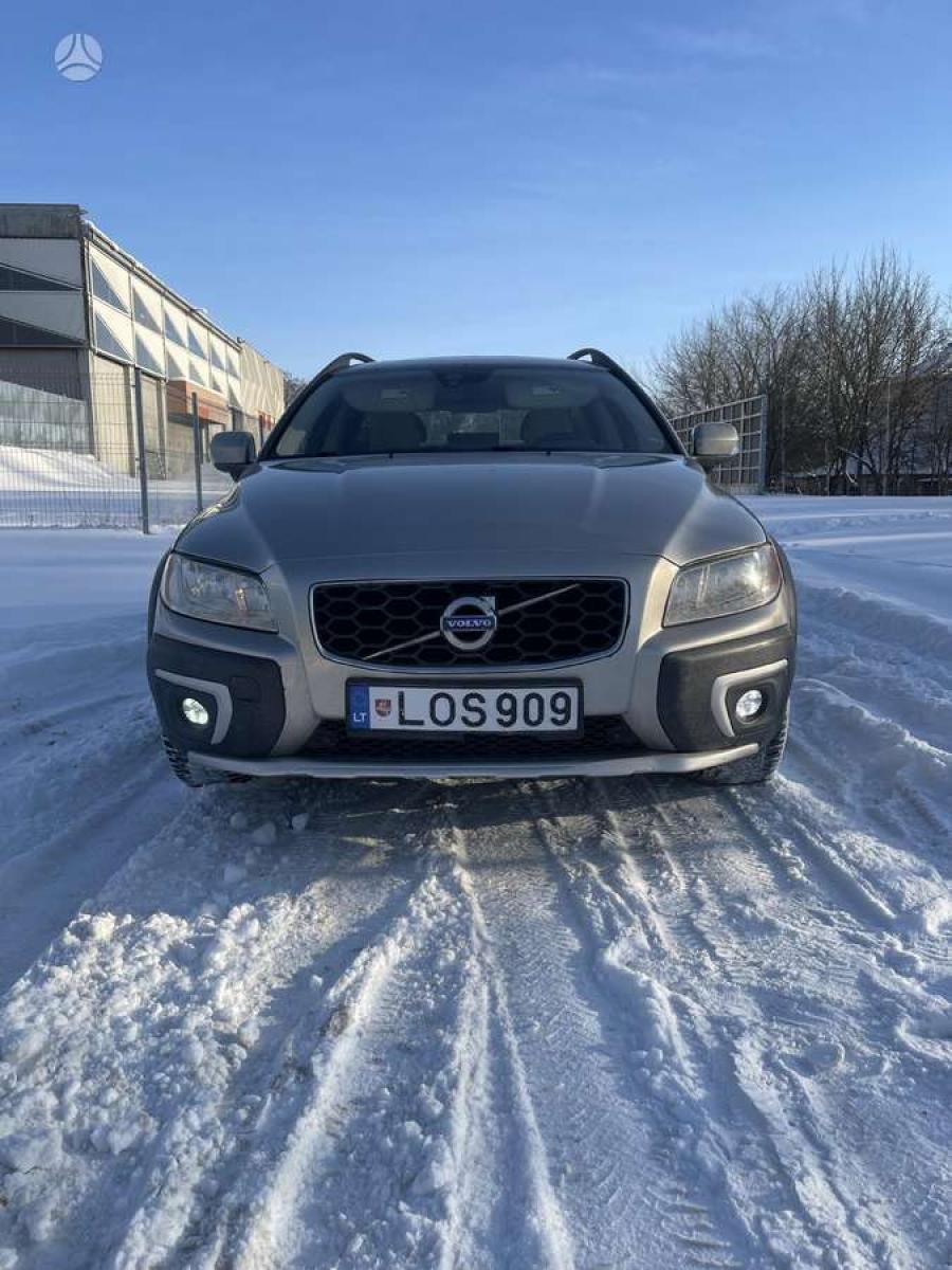 Grey Volvo XC70 2015 in Kaunas, with an engine capacity of 2.95 L and mileage of 221 thousand km for 9200 €, photo 2 on AUTOMOTO.COM.LV