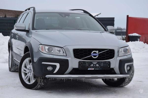 Grey Volvo XC70 2015 in Vilnius, with an engine capacity of 1.97 L and mileage of 338 thousand km for 10600 €, photo 3 on AUTOMOTO.COM.LV