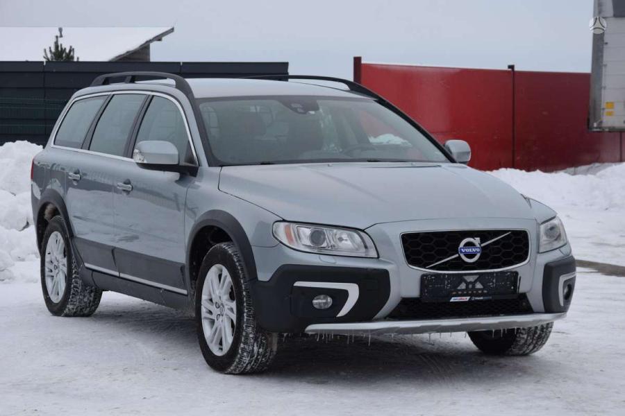 Grey Volvo XC70 2015 in Vilnius, with an engine capacity of 1.97 L and mileage of 338 thousand km for 10600 €, photo 5 on AUTOMOTO.COM.LV