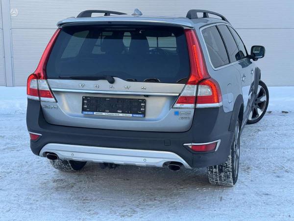 Pelēks Volvo XC70 2015 Utena, ar dzinēja tilpumu 2.40 L un nobraukumu 299 tūkst. km par 12950 €, foto 4 vietnē AUTOMOTO.COM.LV