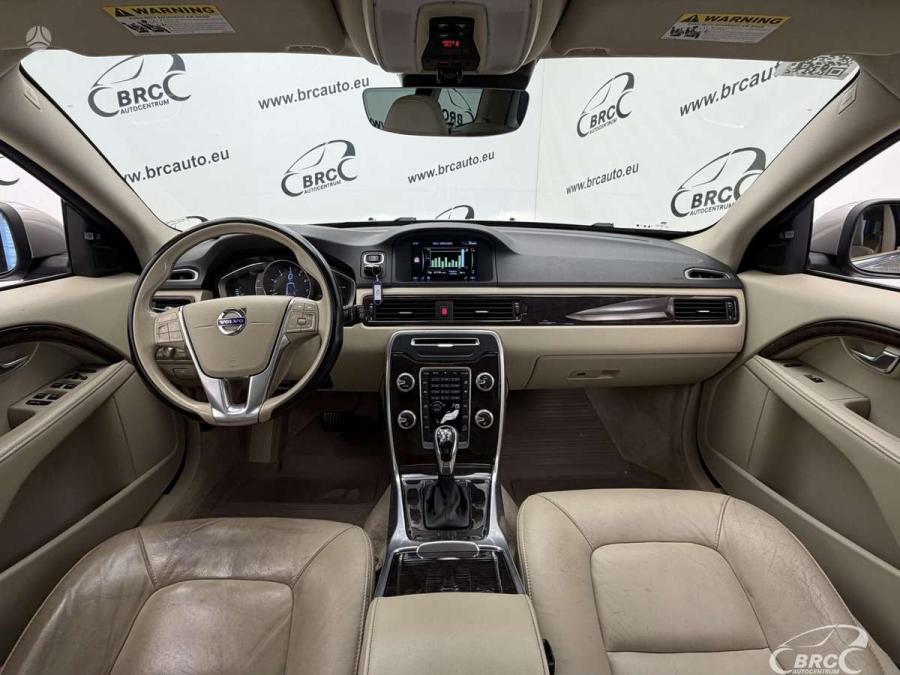 Pelēks Volvo XC70 2015 Viļņa, ar dzinēja tilpumu 2.95 L un nobraukumu 0 tūkst. km par 12700 €, foto 5 vietnē AUTOMOTO.COM.LV