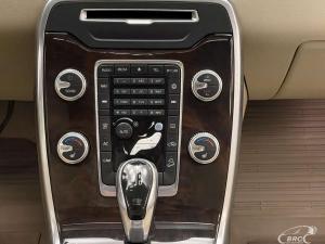 Pelēks Volvo XC70 2015 Viļņa, ar dzinēja tilpumu 2.95 L un nobraukumu 0 tūkst. km par 12700 €, foto 18 vietnē AUTOMOTO.COM.LV