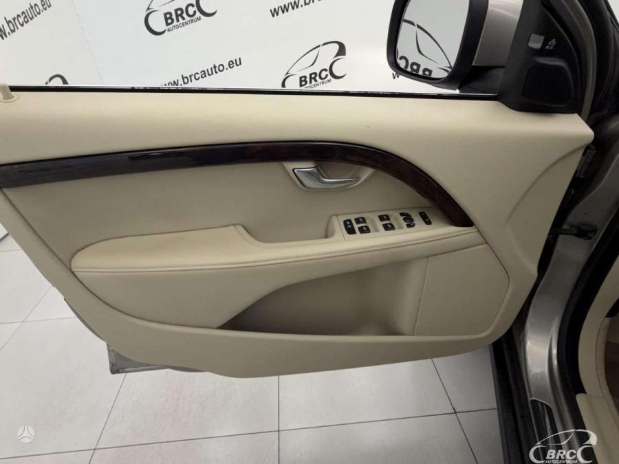 Pelēks Volvo XC70 2015 Viļņa, ar dzinēja tilpumu 2.95 L un nobraukumu 0 tūkst. km par 12700 €, foto 21 vietnē AUTOMOTO.COM.LV