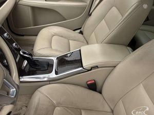 Pelēks Volvo XC70 2015 Viļņa, ar dzinēja tilpumu 2.95 L un nobraukumu 0 tūkst. km par 12700 €, foto 24 vietnē AUTOMOTO.COM.LV