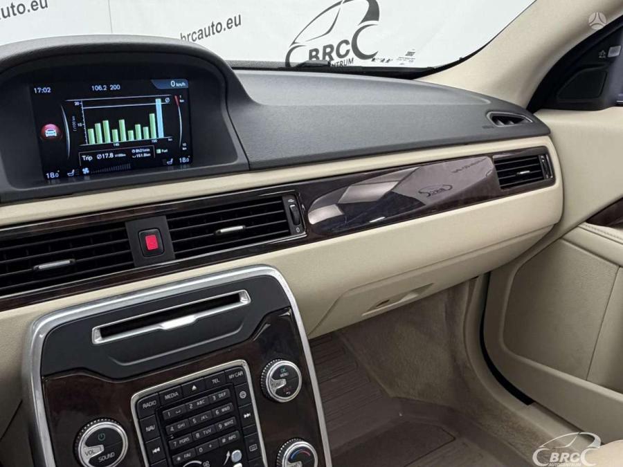Pelēks Volvo XC70 2015 Viļņa, ar dzinēja tilpumu 2.95 L un nobraukumu 0 tūkst. km par 12700 €, foto 27 vietnē AUTOMOTO.COM.LV