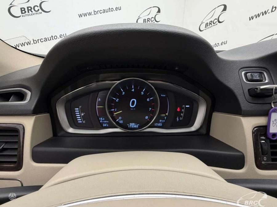 Pelēks Volvo XC70 2015 Viļņa, ar dzinēja tilpumu 2.95 L un nobraukumu 0 tūkst. km par 12700 €, foto 31 vietnē AUTOMOTO.COM.LV