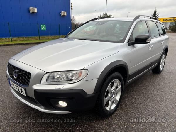 Pelēks Volvo XC70 2016 Paide, ar dzinēja tilpumu 2.40 L un nobraukumu 237 tūkst. km par 14490 €, foto 1 vietnē AUTOMOTO.COM.LV